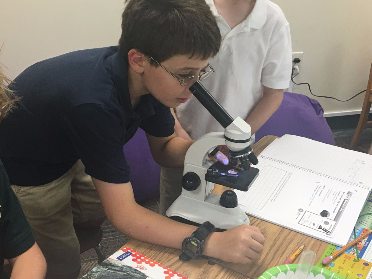 Unquowa School | Investigating Science